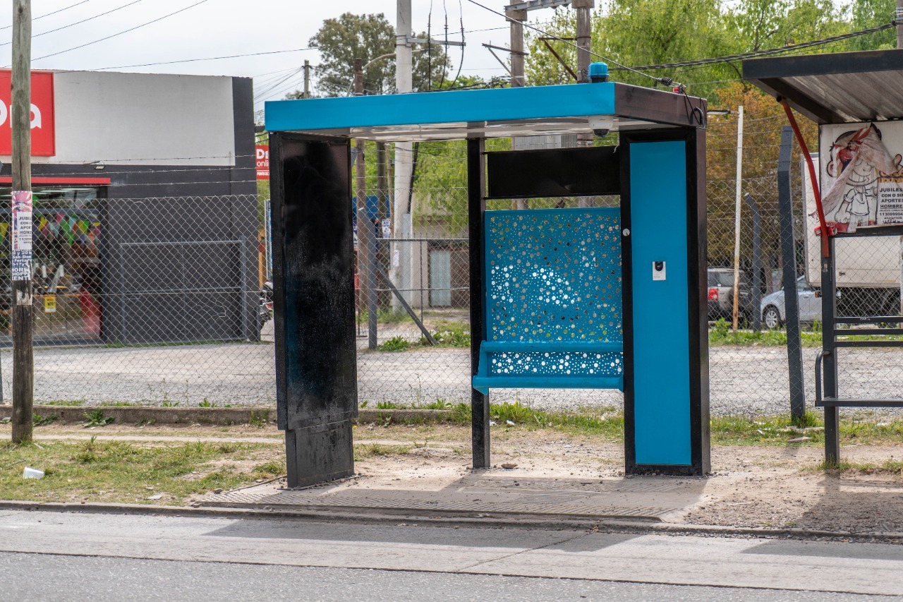 Avanza la instalación de paradas seguras - Moreno Visión TV